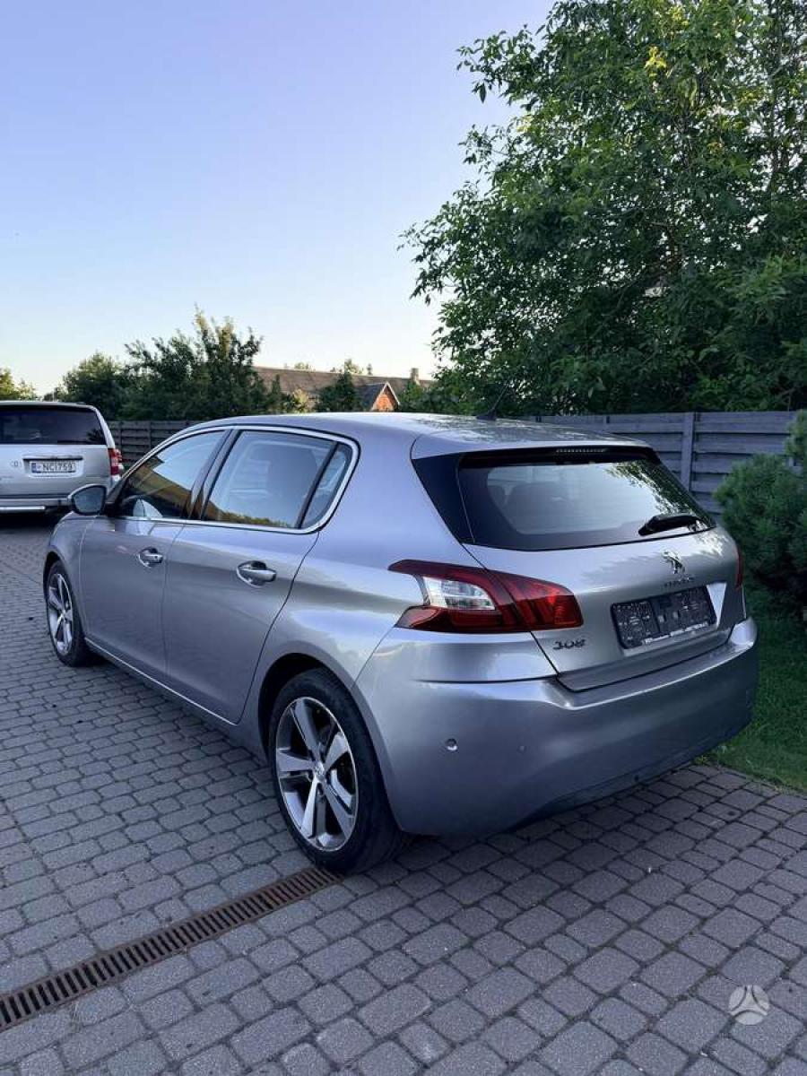 Grey Peugeot 308 2015 in Marijampole, with an engine capacity of 1.20 L and mileage of 190 thousand km for 4900 €, photo 8 on AUTOMOTO.COM.LV