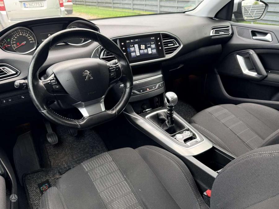 Grey Peugeot 308 2015 in Marijampole, with an engine capacity of 1.20 L and mileage of 190 thousand km for 4900 €, photo 15 on AUTOMOTO.COM.LV