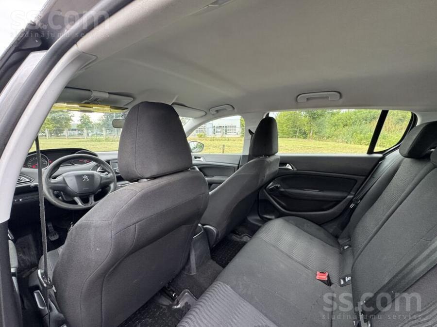 Pelēks Peugeot 308 2015 Daugavpils, ar dzinēja tilpumu 1.60 L un nobraukumu 254 tūkst. km par 2650 €, foto 11 vietnē AUTOMOTO.COM.LV