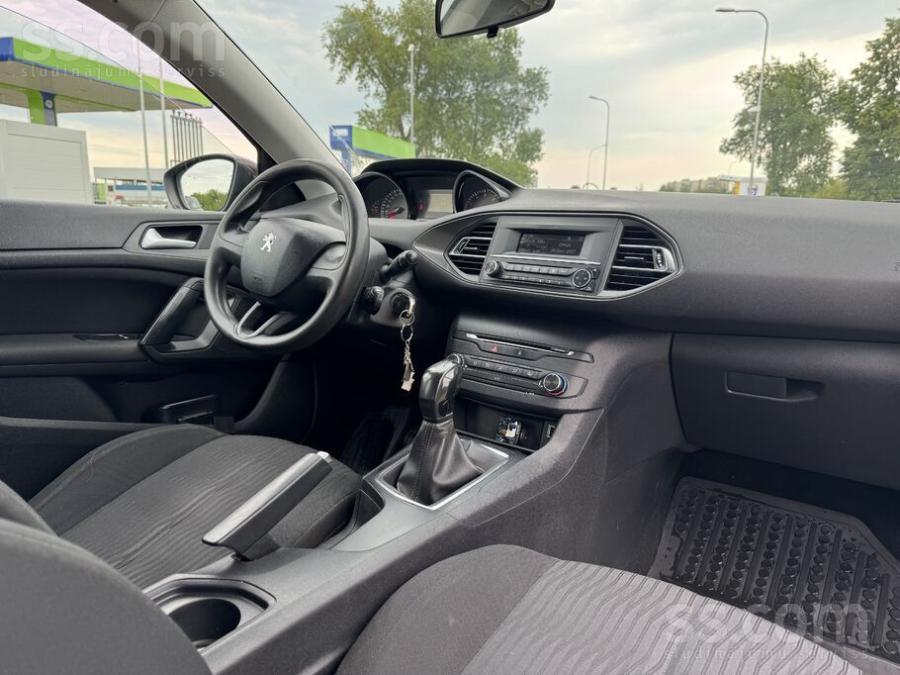 Pelēks Peugeot 308 2015 Daugavpils, ar dzinēja tilpumu 1.60 L un nobraukumu 254 tūkst. km par 2650 €, foto 12 vietnē AUTOMOTO.COM.LV