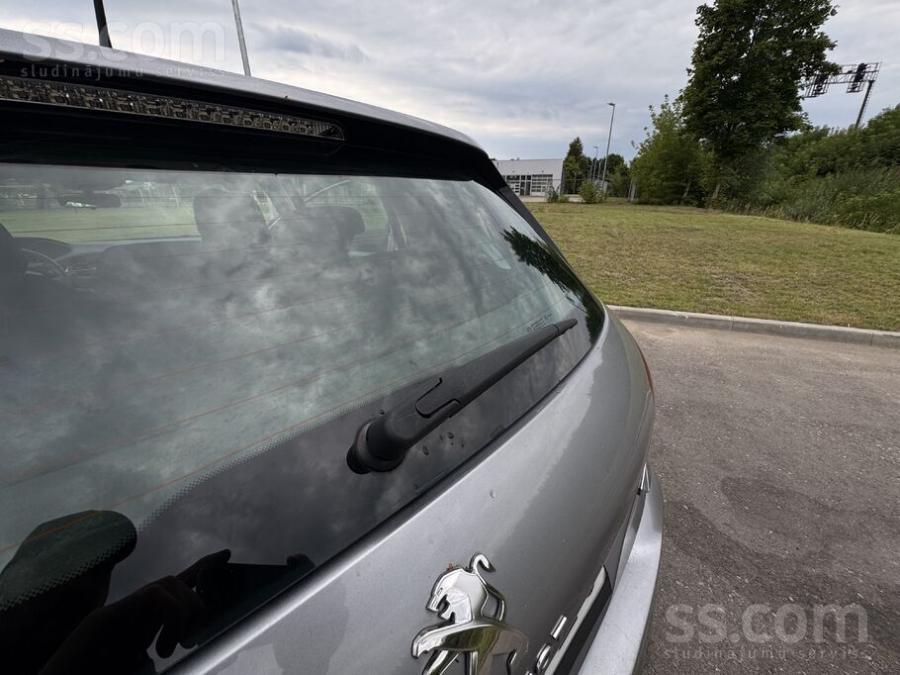 Pelēks Peugeot 308 2015 Daugavpils, ar dzinēja tilpumu 1.60 L un nobraukumu 254 tūkst. km par 2650 €, foto 17 vietnē AUTOMOTO.COM.LV