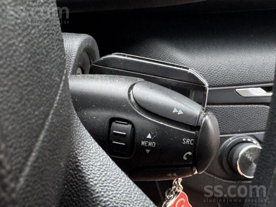 Pelēks Peugeot 308 2015 Daugavpils, ar dzinēja tilpumu 1.60 L un nobraukumu 254 tūkst. km par 2650 €, foto 24 vietnē AUTOMOTO.COM.LV