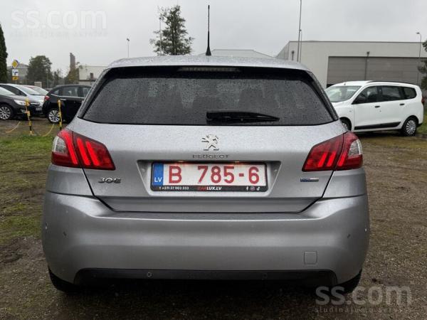 Pelēks Peugeot 308 2016 Liepāja, ar dzinēja tilpumu 1.20 L un nobraukumu 117 tūkst. km par 5500 €, foto 8 vietnē AUTOMOTO.COM.LV