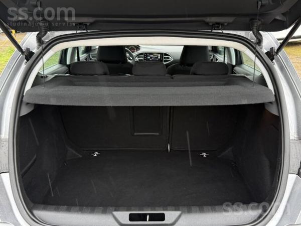 Pelēks Peugeot 308 2016 Liepāja, ar dzinēja tilpumu 1.20 L un nobraukumu 117 tūkst. km par 5500 €, foto 10 vietnē AUTOMOTO.COM.LV