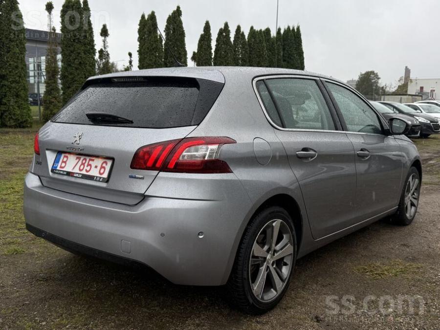 Grey Peugeot 308 2016 in Liepaja, with an engine capacity of 1.20 L and mileage of 117 thousand km for 5400 €, photo 3 on AUTOMOTO.COM.LV