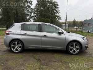 Grey Peugeot 308 2016 in Liepaja, with an engine capacity of 1.20 L and mileage of 117 thousand km for 5400 €, photo 6 on AUTOMOTO.COM.LV