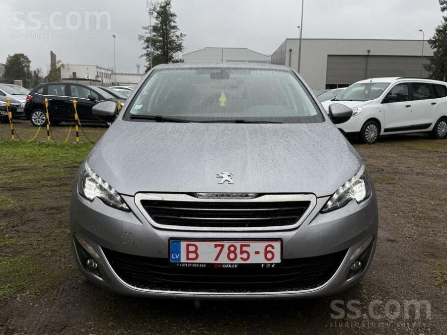 Grey Peugeot 308 2016 in Liepaja, with an engine capacity of 1.20 L and mileage of 117 thousand km for 5400 €, photo 8 on AUTOMOTO.COM.LV