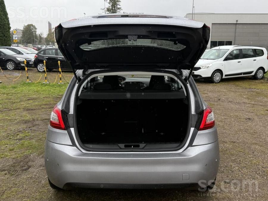 Grey Peugeot 308 2016 in Liepaja, with an engine capacity of 1.20 L and mileage of 117 thousand km for 5400 €, photo 10 on AUTOMOTO.COM.LV