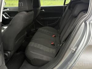 Grey Peugeot 308 2016 in Liepaja, with an engine capacity of 1.20 L and mileage of 117 thousand km for 5400 €, photo 12 on AUTOMOTO.COM.LV