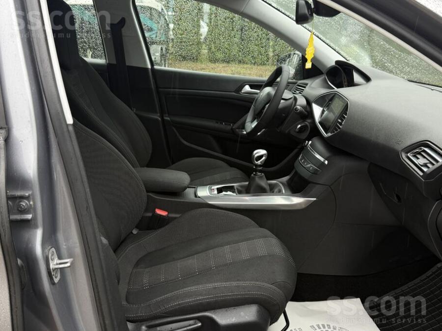 Grey Peugeot 308 2016 in Liepaja, with an engine capacity of 1.20 L and mileage of 117 thousand km for 5400 €, photo 14 on AUTOMOTO.COM.LV
