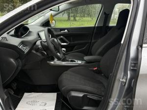 Grey Peugeot 308 2016 in Liepaja, with an engine capacity of 1.20 L and mileage of 117 thousand km for 5400 €, photo 16 on AUTOMOTO.COM.LV