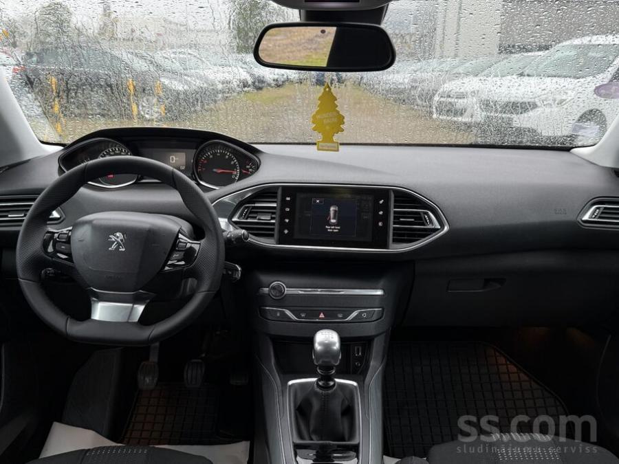 Grey Peugeot 308 2016 in Liepaja, with an engine capacity of 1.20 L and mileage of 117 thousand km for 5400 €, photo 18 on AUTOMOTO.COM.LV