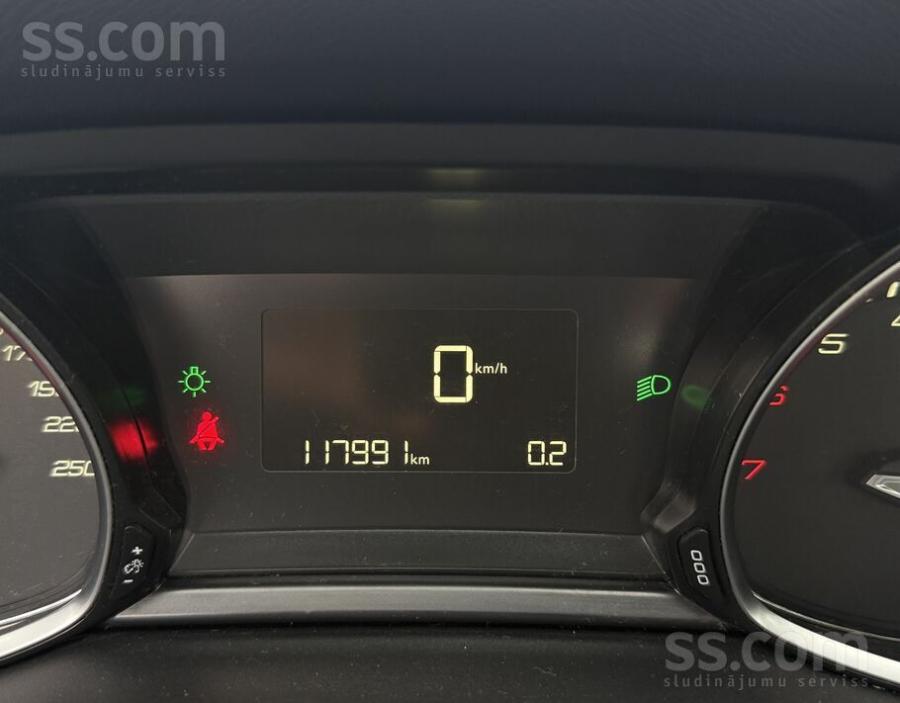 Grey Peugeot 308 2016 in Liepaja, with an engine capacity of 1.20 L and mileage of 117 thousand km for 5400 €, photo 20 on AUTOMOTO.COM.LV