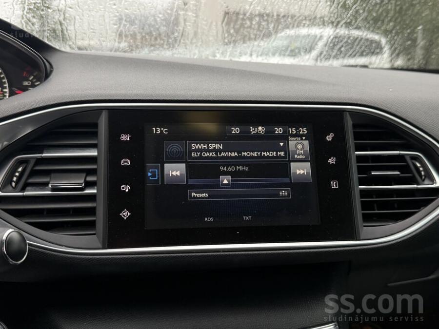Grey Peugeot 308 2016 in Liepaja, with an engine capacity of 1.20 L and mileage of 117 thousand km for 5400 €, photo 21 on AUTOMOTO.COM.LV