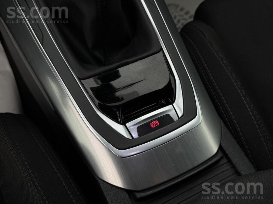 Grey Peugeot 308 2016 in Liepaja, with an engine capacity of 1.20 L and mileage of 117 thousand km for 5400 €, photo 24 on AUTOMOTO.COM.LV
