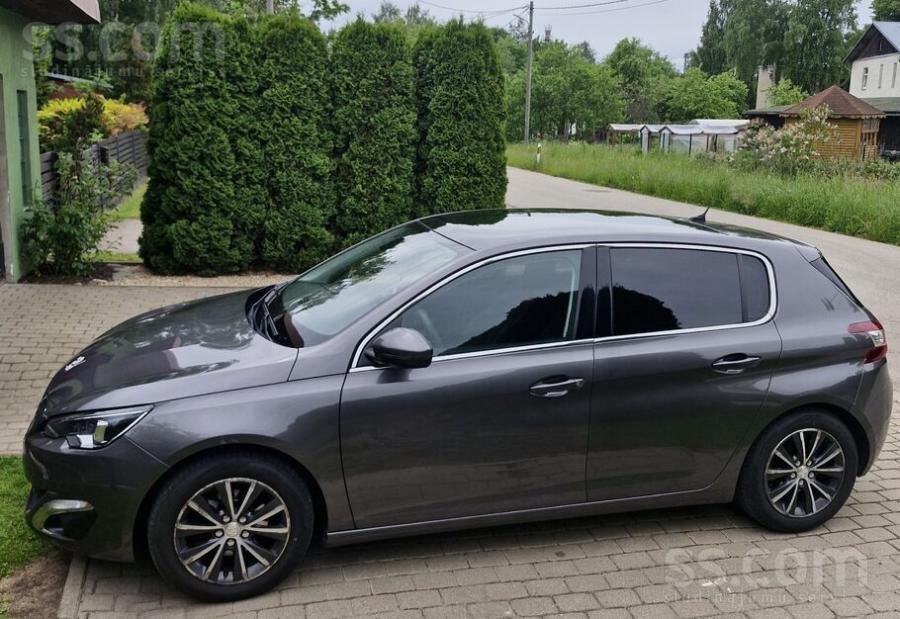 Pelēks Peugeot 308 2016 Ogre, ar dzinēja tilpumu 1.20 L un nobraukumu 175 tūkst. km par 7200 €, foto 3 vietnē AUTOMOTO.COM.LV