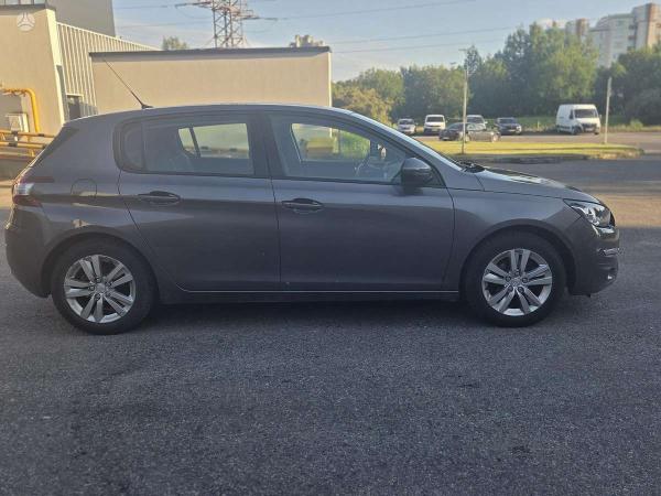 Grey Peugeot 308 2016 in Vilnius, with an engine capacity of 1.20 L and mileage of 205 thousand km for 4499 €, photo 4 on AUTOMOTO.COM.LV
