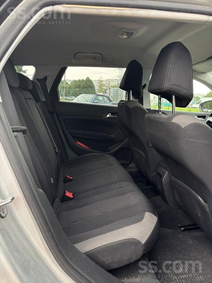 Pelēks Peugeot 308 2016 Rīga, ar dzinēja tilpumu 1.60 L un nobraukumu 240 tūkst. km par 2799 €, foto 4 vietnē AUTOMOTO.COM.LV