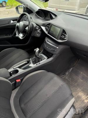 Pelēks Peugeot 308 2016 Rīga, ar dzinēja tilpumu 1.60 L un nobraukumu 240 tūkst. km par 2799 €, foto 5 vietnē AUTOMOTO.COM.LV
