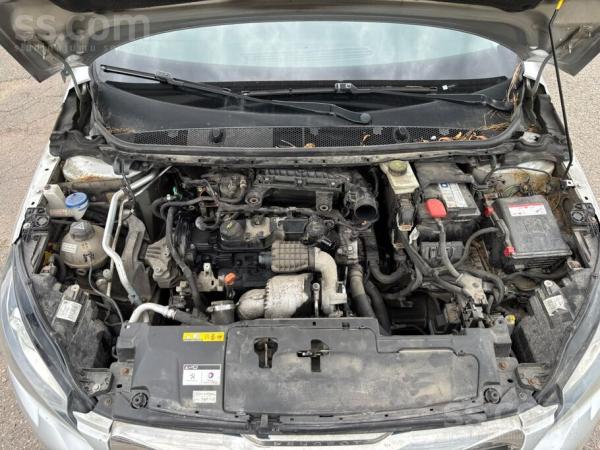 Pelēks Peugeot 308 2016 Rīga, ar dzinēja tilpumu 1.60 L un nobraukumu 240 tūkst. km par 2799 €, foto 7 vietnē AUTOMOTO.COM.LV