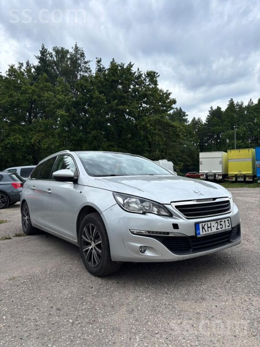 Pelēks Peugeot 308 2016 Rīga, ar dzinēja tilpumu 1.60 L un nobraukumu 240 tūkst. km par 2799 €, foto 9 vietnē AUTOMOTO.COM.LV