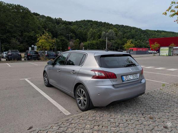Grey Peugeot 308 2016 in Vilnius, with an engine capacity of 1.20 L and mileage of 165 thousand km for 2999 €, photo 1 on AUTOMOTO.COM.LV