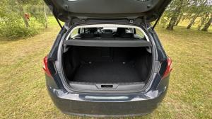 Grey Peugeot 308 2016 in Riga, with an engine capacity of 1.20 L and mileage of 160 thousand km for 6100 €, photo 8 on AUTOMOTO.COM.LV