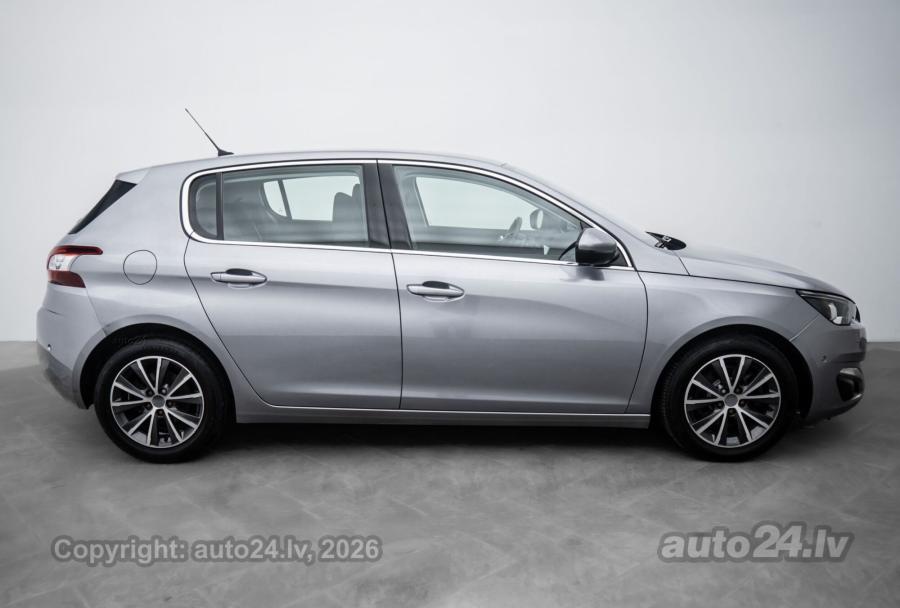 Pelēks Peugeot 308 2016 Tallina, ar dzinēja tilpumu 1.20 L un nobraukumu 144 tūkst. km par 7499 €, foto 5 vietnē AUTOMOTO.COM.LV