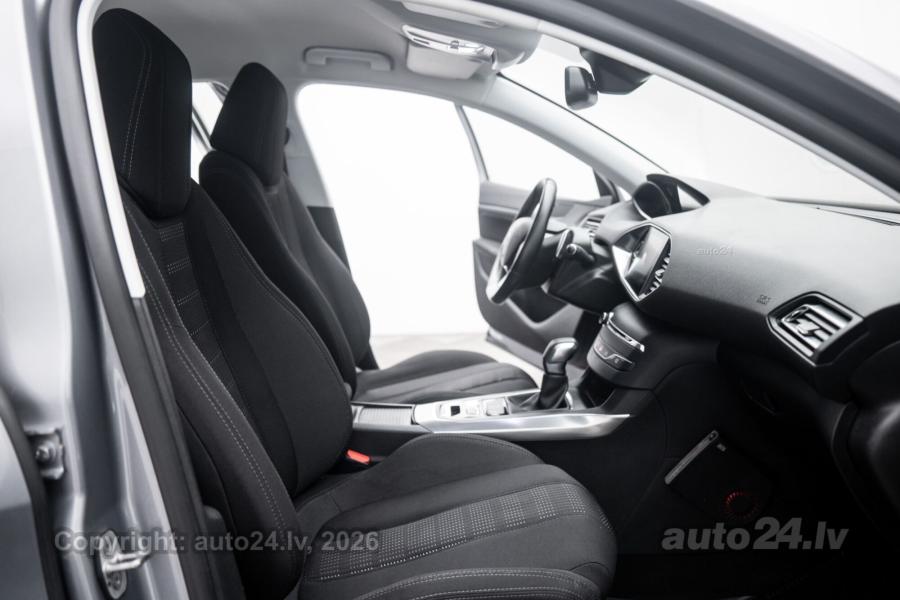 Pelēks Peugeot 308 2016 Tallina, ar dzinēja tilpumu 1.20 L un nobraukumu 144 tūkst. km par 7499 €, foto 12 vietnē AUTOMOTO.COM.LV