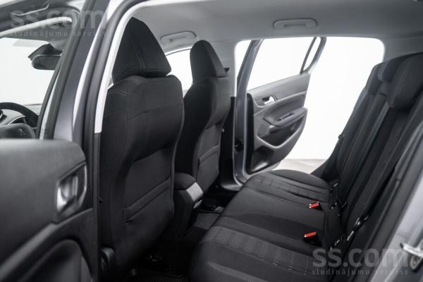 Grey Peugeot 308 2016 in Tallinn, with an engine capacity of 1.20 L and mileage of 144 thousand km for 7499 €, photo 10 on AUTOMOTO.COM.LV