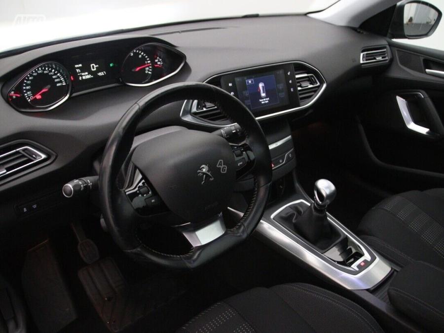 Grey Peugeot 308 2017 in Vilnius, with an engine capacity of 1.60 L and mileage of 218 thousand km for 7799 €, photo 16 on AUTOMOTO.COM.LV