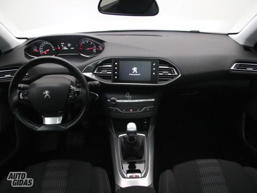 Grey Peugeot 308 2017 in Vilnius, with an engine capacity of 1.60 L and mileage of 218 thousand km for 7799 €, photo 2 on AUTOMOTO.COM.LV