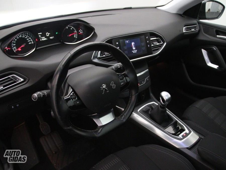 Grey Peugeot 308 2017 in Vilnius, with an engine capacity of 1.60 L and mileage of 218 thousand km for 7799 €, photo 16 on AUTOMOTO.COM.LV