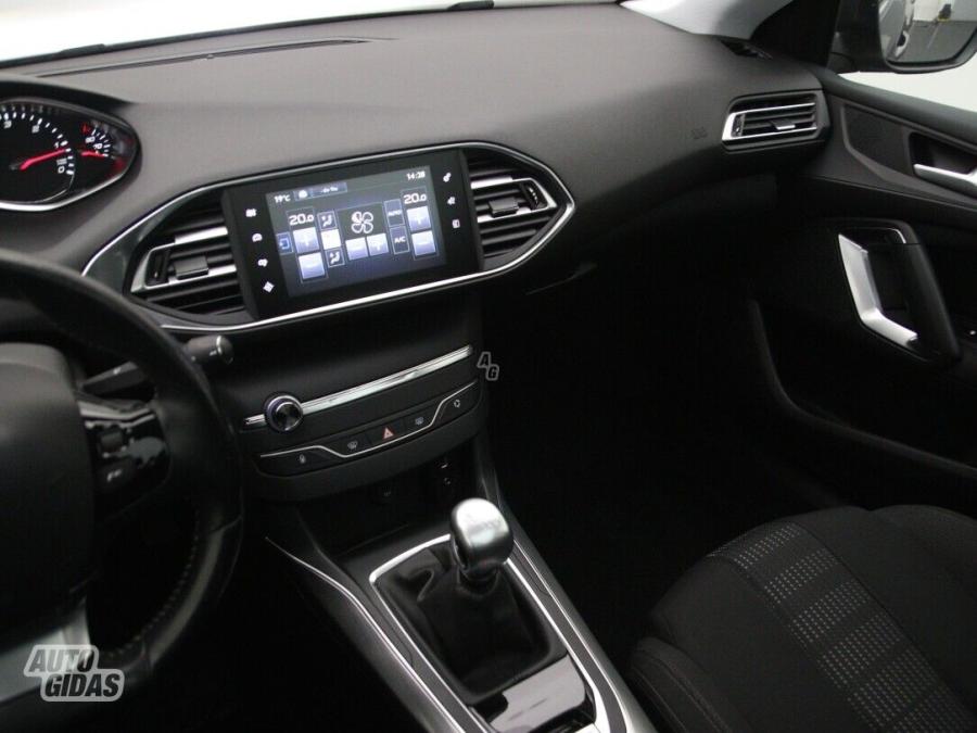 Grey Peugeot 308 2017 in Vilnius, with an engine capacity of 1.60 L and mileage of 218 thousand km for 7799 €, photo 21 on AUTOMOTO.COM.LV