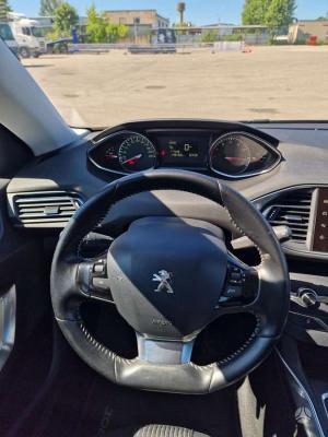 Grey Peugeot 308 2017 in Taurage, with an engine capacity of 1.20 L and mileage of 146 thousand km for 4800 €, photo 19 on AUTOMOTO.COM.LV