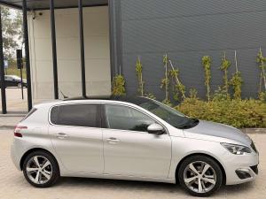 Grey Peugeot 308 2017 in Vilnius, with an engine capacity of 1.20 L and mileage of 98 thousand km for 9200 €, photo 6 on AUTOMOTO.COM.LV