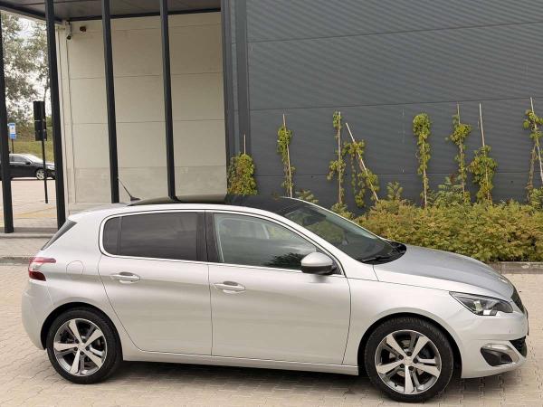 Pelēks Peugeot 308 2017 Viļņa, ar dzinēja tilpumu 1.20 L un nobraukumu 98 tūkst. km par 9200 €, foto 5 vietnē AUTOMOTO.COM.LV