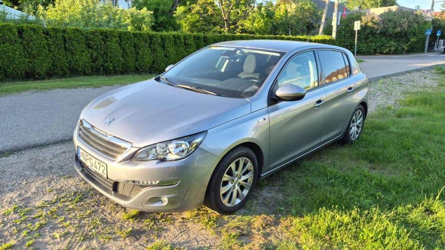 Grey Peugeot 308 2017 in Vilnius, with an engine capacity of 1.20 L and mileage of 136 thousand km for 6300 €, photo 8 on AUTOMOTO.COM.LV
