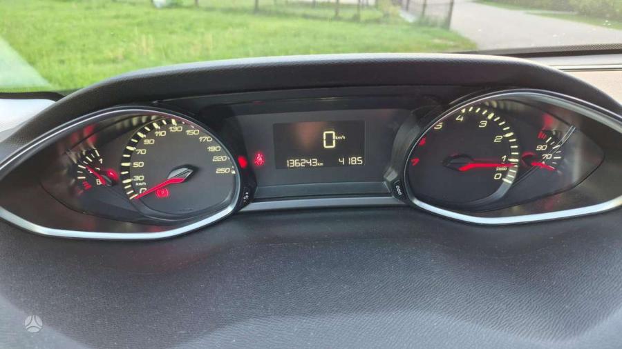 Grey Peugeot 308 2017 in Vilnius, with an engine capacity of 1.20 L and mileage of 136 thousand km for 6300 €, photo 16 on AUTOMOTO.COM.LV