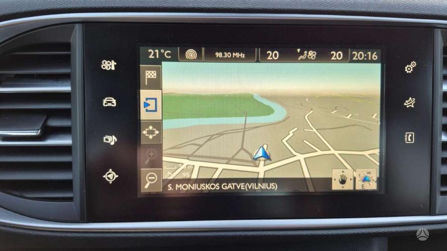 Grey Peugeot 308 2017 in Vilnius, with an engine capacity of 1.20 L and mileage of 136 thousand km for 6300 €, photo 17 on AUTOMOTO.COM.LV