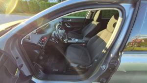 Grey Peugeot 308 2017 in Vilnius, with an engine capacity of 1.20 L and mileage of 136 thousand km for 6300 €, photo 18 on AUTOMOTO.COM.LV