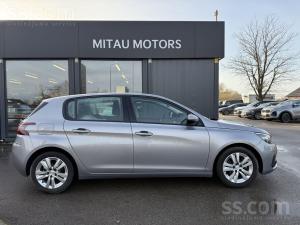 Grey Peugeot 308 2018 in Jelgava, with an engine capacity of 1.20 L and mileage of 72 thousand km for 7900 €, photo 6 on AUTOMOTO.COM.LV