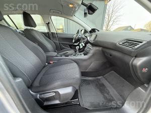 Grey Peugeot 308 2018 in Jelgava, with an engine capacity of 1.20 L and mileage of 72 thousand km for 7900 €, photo 13 on AUTOMOTO.COM.LV
