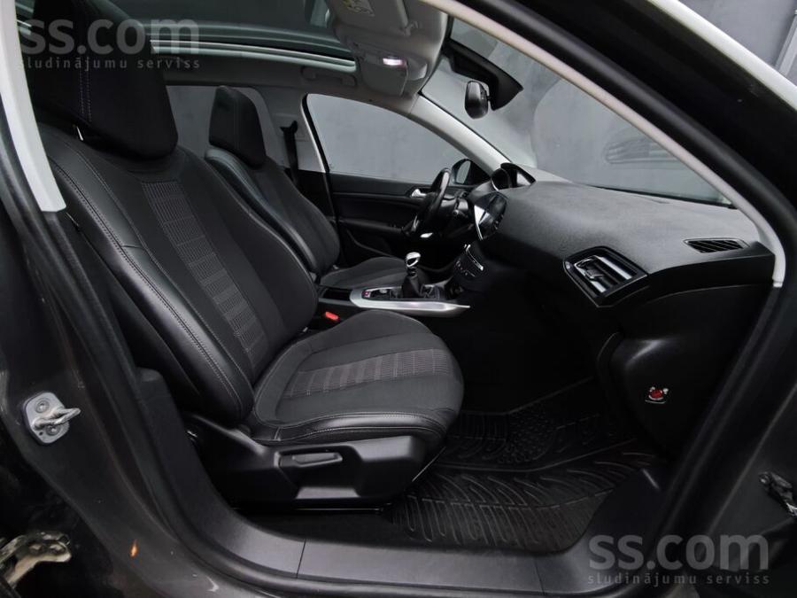 Pelēks Peugeot 308 2018 Ogre, ar dzinēja tilpumu 1.20 L un nobraukumu 134 tūkst. km par 7400 €, foto 9 vietnē AUTOMOTO.COM.LV