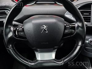 Pelēks Peugeot 308 2018 Ogre, ar dzinēja tilpumu 1.20 L un nobraukumu 134 tūkst. km par 7400 €, foto 16 vietnē AUTOMOTO.COM.LV