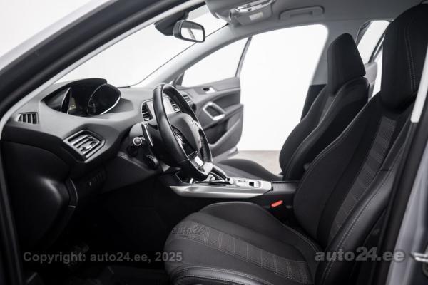 Pelēks Peugeot 308 2018 Tallina, ar dzinēja tilpumu 1.20 L un nobraukumu 120 tūkst. km par 11999 €, foto 7 vietnē AUTOMOTO.COM.LV