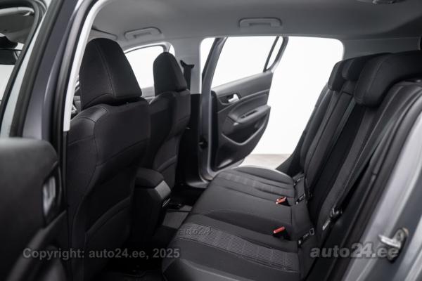 Pelēks Peugeot 308 2018 Tallina, ar dzinēja tilpumu 1.20 L un nobraukumu 120 tūkst. km par 11999 €, foto 8 vietnē AUTOMOTO.COM.LV
