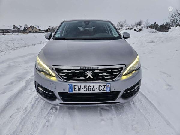 Grey Peugeot 308 2018 in Taurage, with an engine capacity of 1.20 L and mileage of 214 thousand km for 5400 €, photo 1 on AUTOMOTO.COM.LV