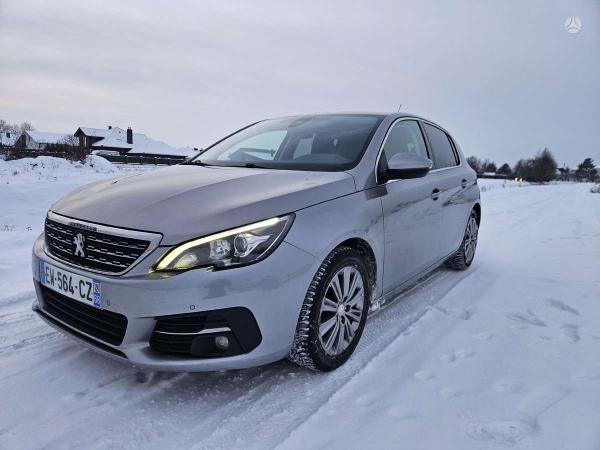 Grey Peugeot 308 2018 in Taurage, with an engine capacity of 1.20 L and mileage of 214 thousand km for 5400 €, photo 2 on AUTOMOTO.COM.LV