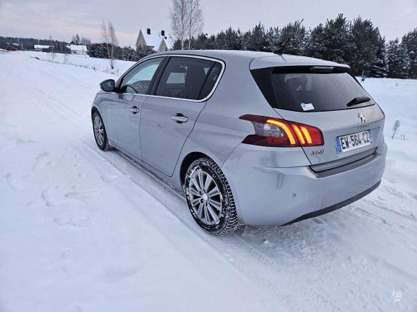 Grey Peugeot 308 2018 in Taurage, with an engine capacity of 1.20 L and mileage of 214 thousand km for 5400 €, photo 6 on AUTOMOTO.COM.LV